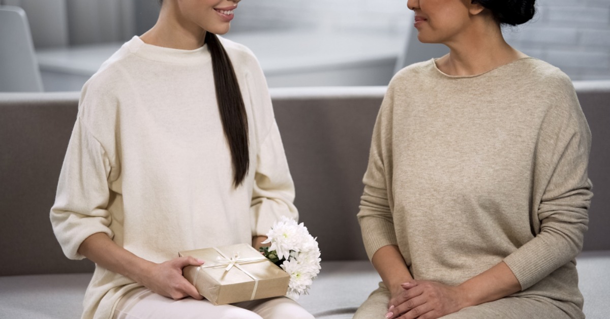 婆婆告訴媳婦：「不互相打擾才是最好的生活。」婚禮毫不干涉，出國各走各的｜Mombaby 媽媽寶寶懷孕生活網