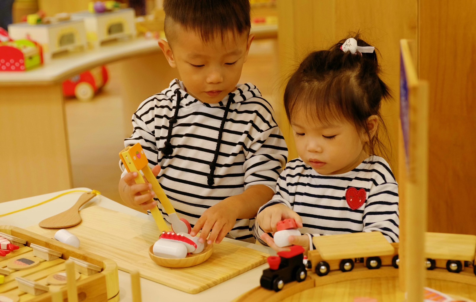 萬名家長揭露遊戲與3C的真相！數位育兒是幫孩子長智慧，還是「滑」進危機？｜Mombaby 媽媽寶寶懷孕生活網