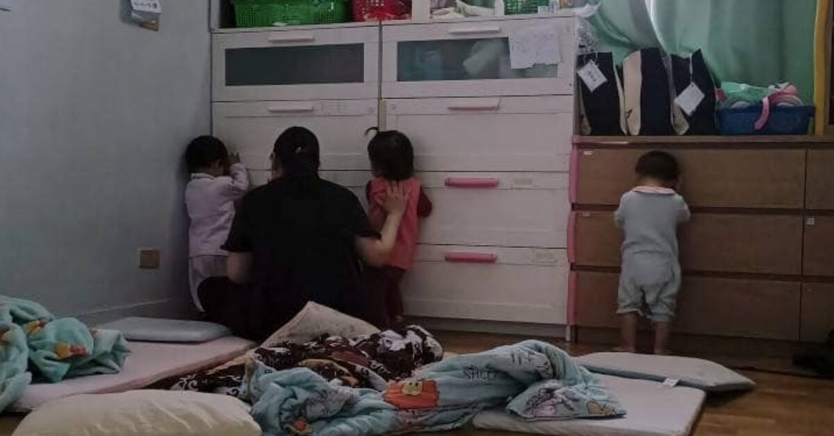 心疼孩子！台南托嬰中心強迫餵食，恐嚇孩子「東西吐出來一樣要吃回去」，台北信義區托嬰中心，孩子嚴重受傷不通知家長｜Mombaby 媽媽寶寶懷孕生活網